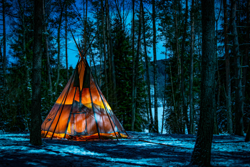 How Do Teepees Keep Rain Out? - Huberwoods